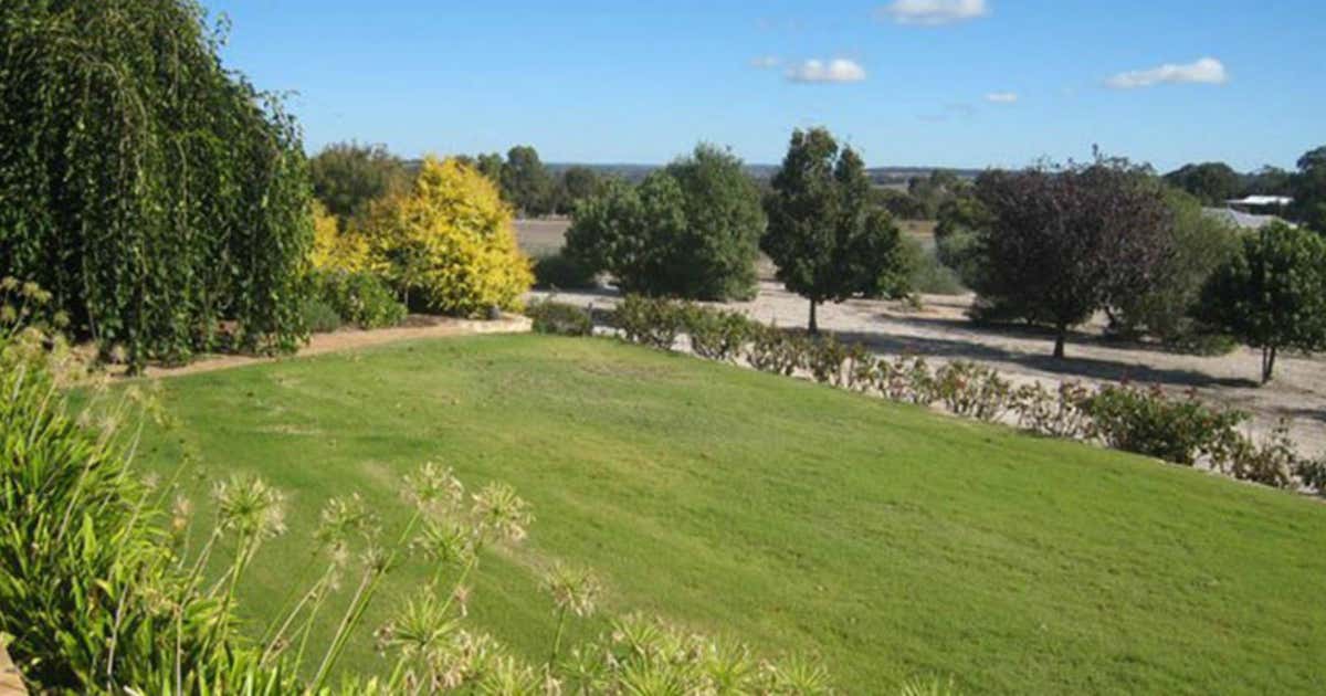 Jacaranda Heights Bed and Breakfast, Western Australia | Roadtrippers