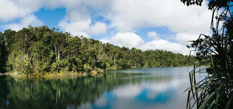 Lake Eacham, Crater Lakes National Park, Queensland | Roadtrippers