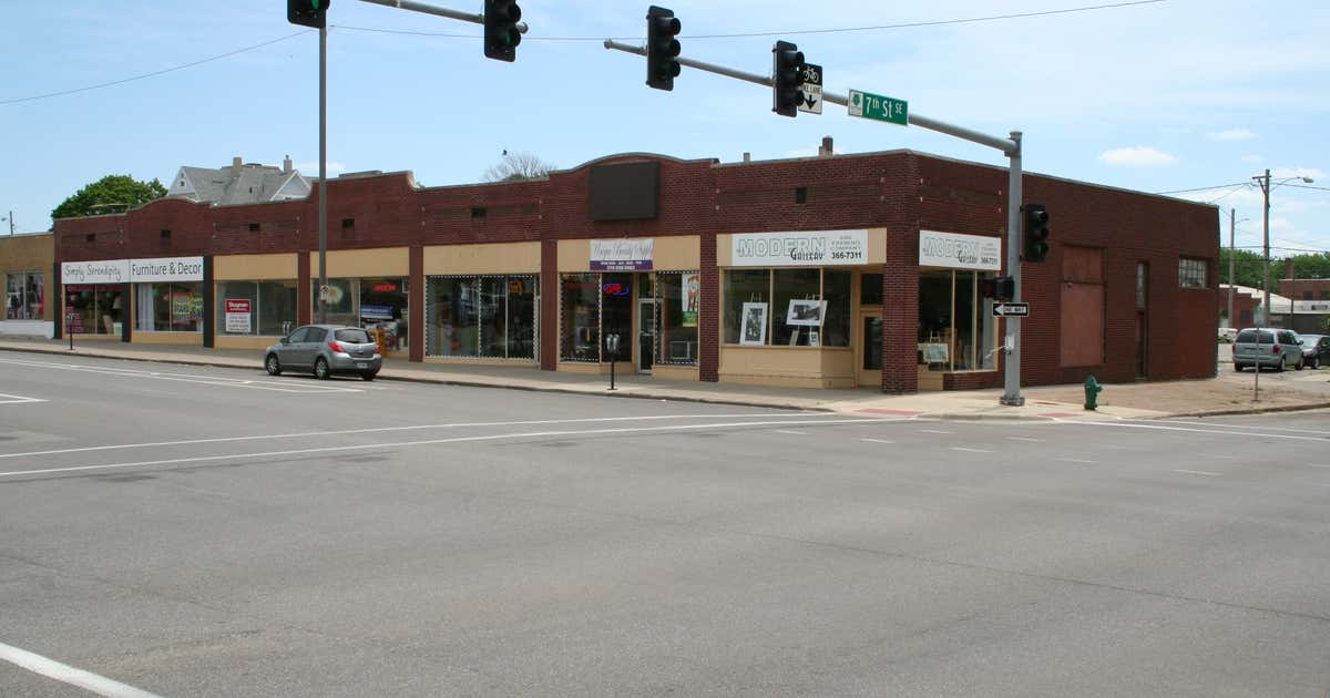 Traveling Hens IA | Roadtrippers