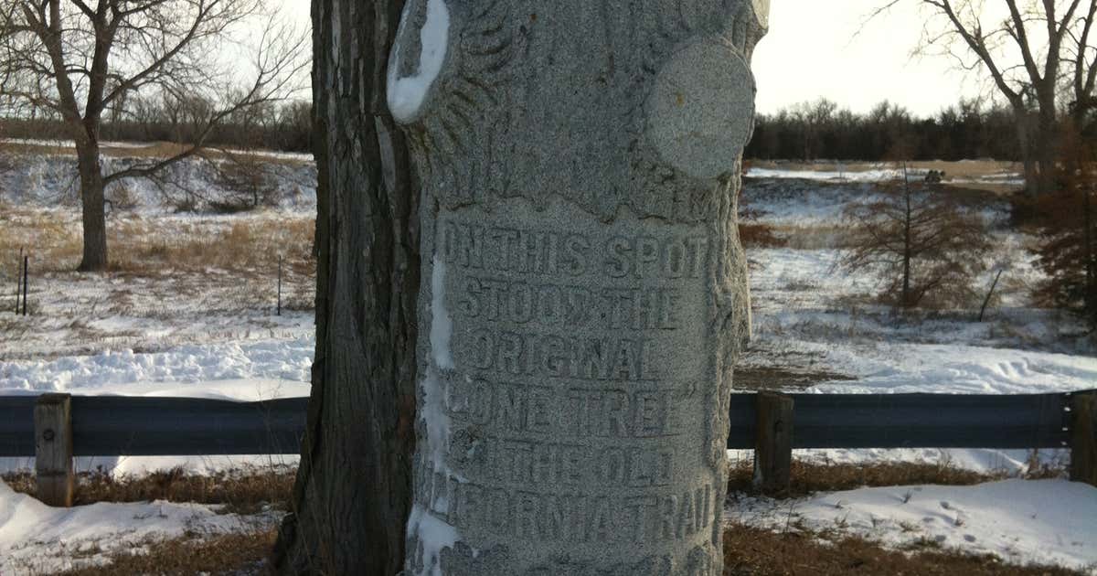 Lone Tree Monument, Nebraska | Roadtrippers