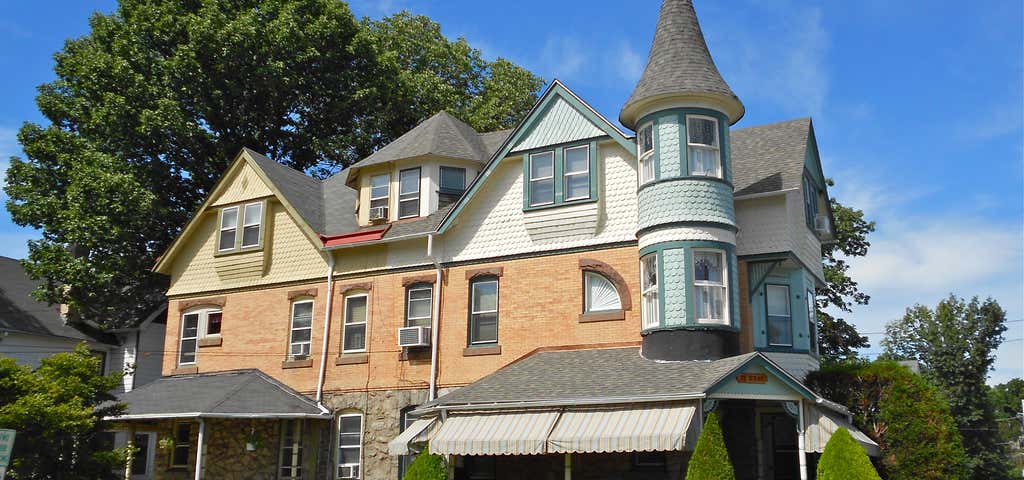 Lansdowne Park Historic District, Lansdowne | Roadtrippers