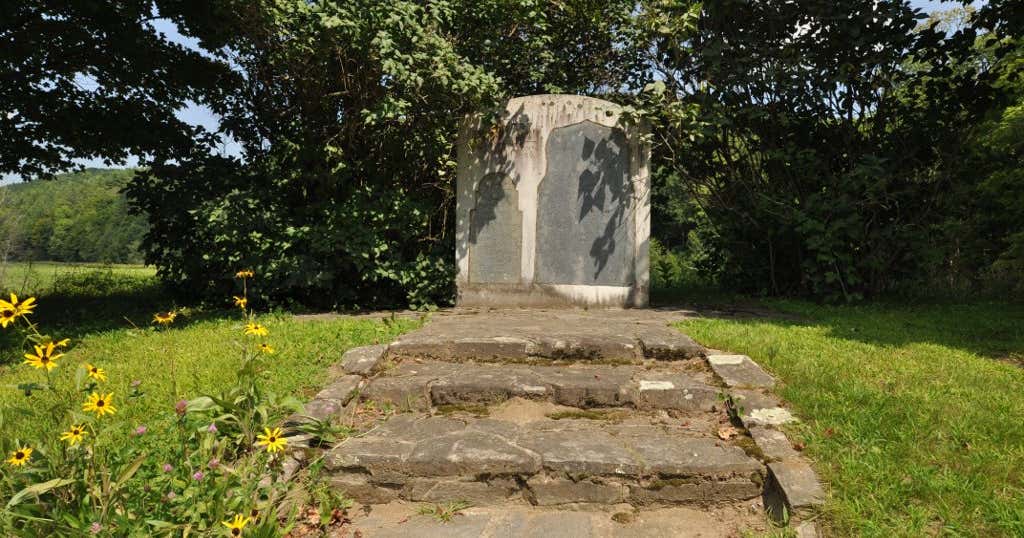 Indian Stones, Vermont | Roadtrippers