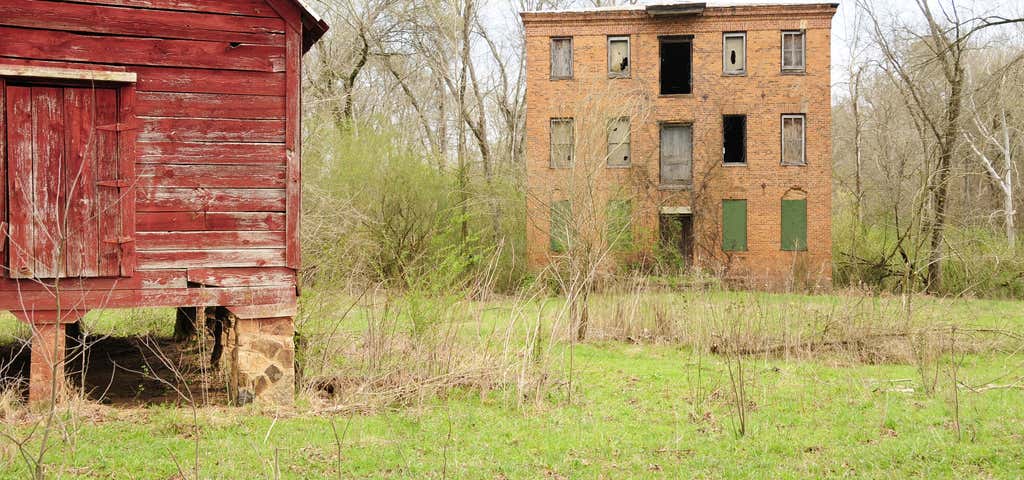 Calhoun Mill, Mount Carmel | Roadtrippers