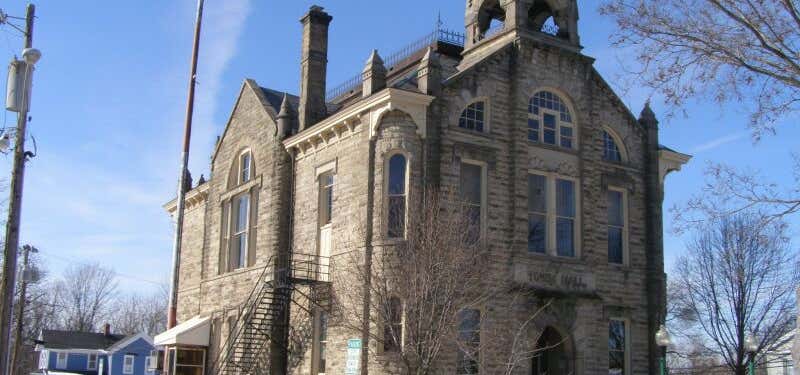 Amherst Town Hall, Amherst | Roadtrippers