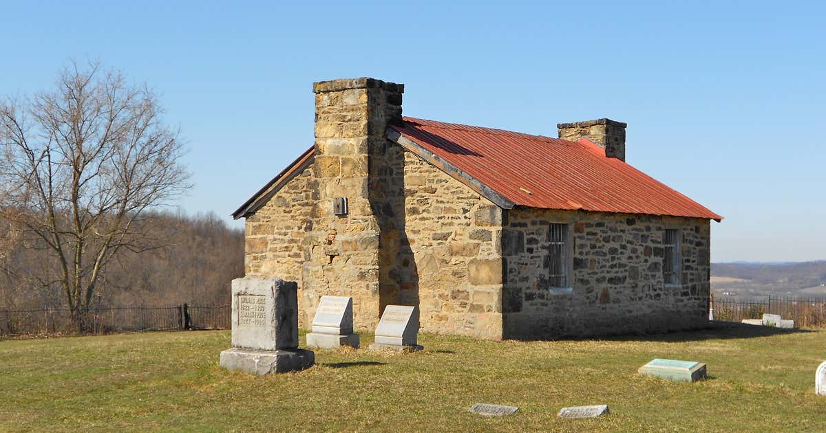 Providence Quaker Cemetery and Chapel, Perryopolis | Roadtrippers