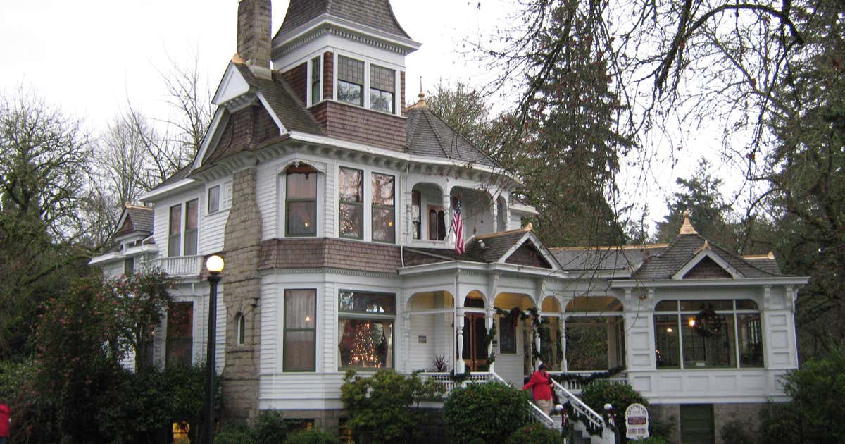 Deepwood Museum & Gardens, Salem | Roadtrippers