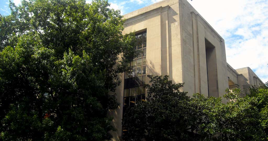 Wilbur J. Cohen Building, District of Columbia | Roadtrippers