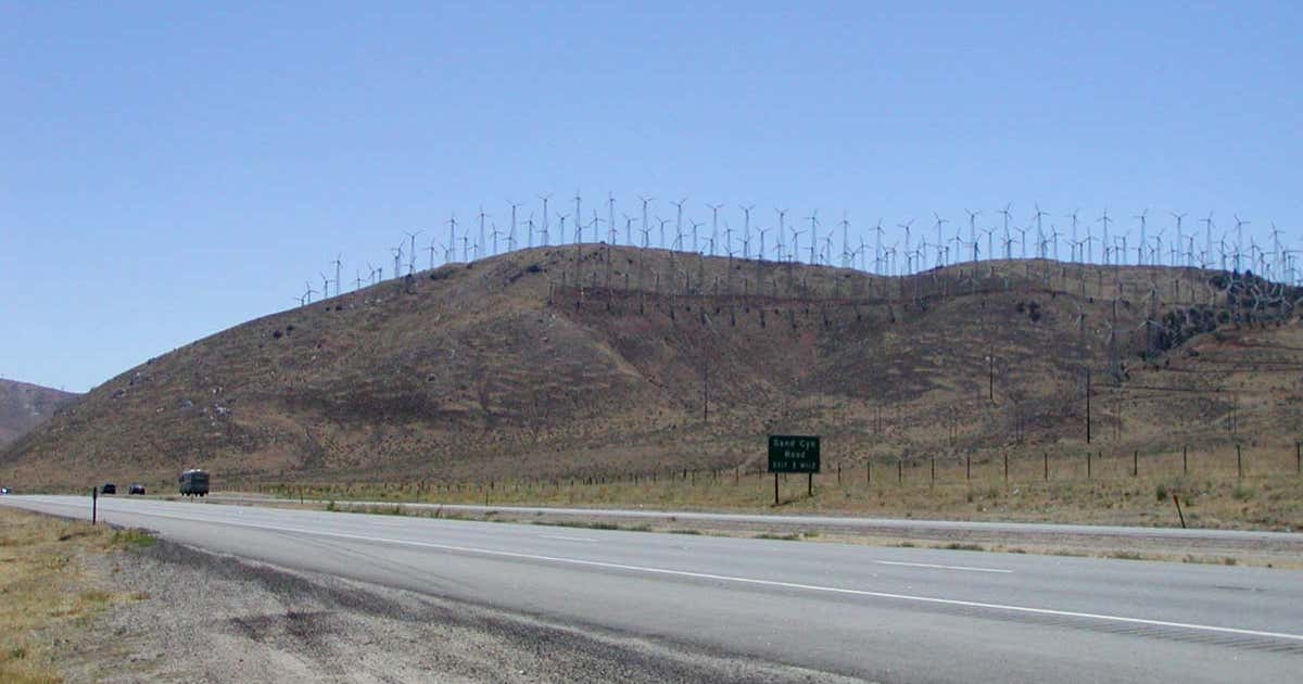 Tehachapi Pass, California | Roadtrippers
