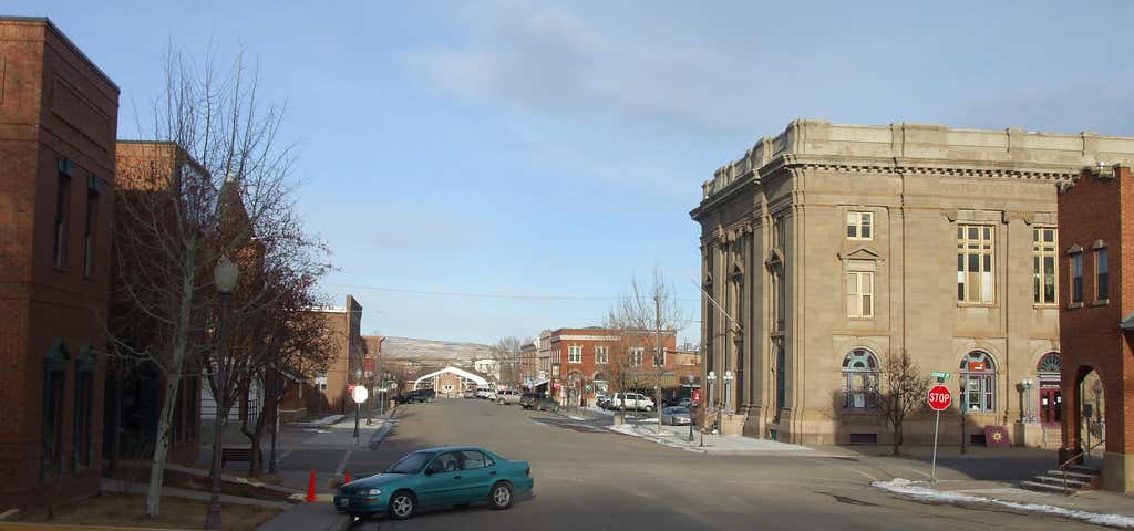 Downtown Evanston Historic District, Evanston | Roadtrippers