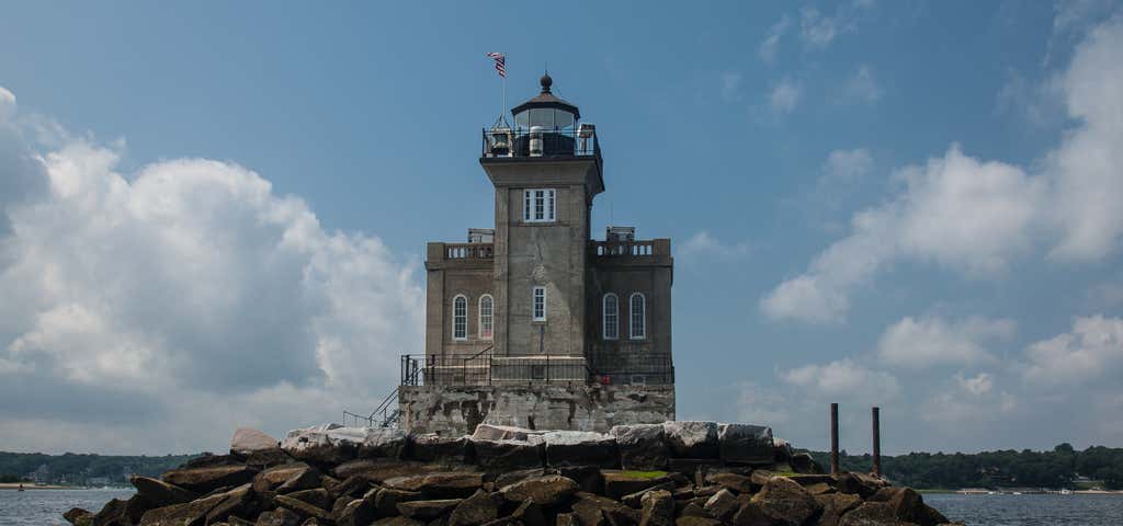 Lloyd Harbor Lighthouse, New York | Roadtrippers