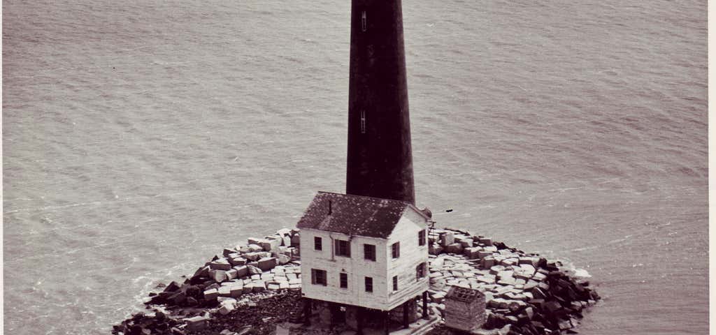 Sand Island Lighthouse, Alabama | Roadtrippers