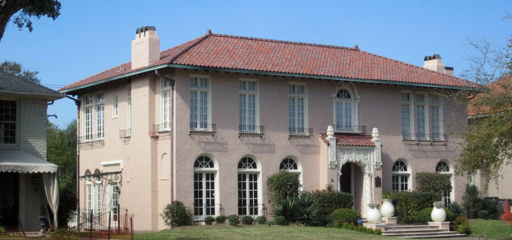 Huey P. Long Mansion, New Orleans | Roadtrippers