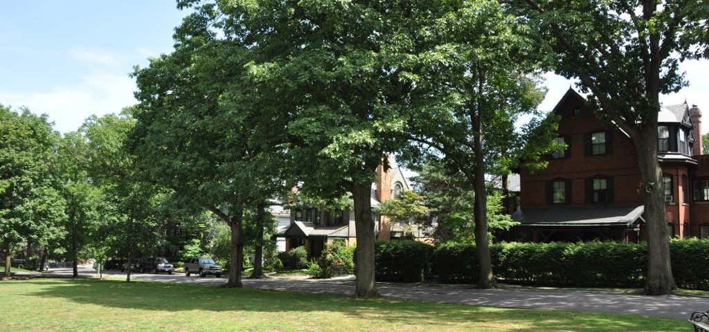 Chestnut Hill Reservoir Historic District, Boston | Roadtrippers