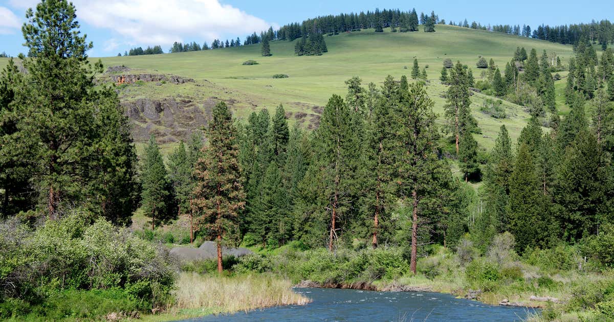 Galena, Oregon | Roadtrippers