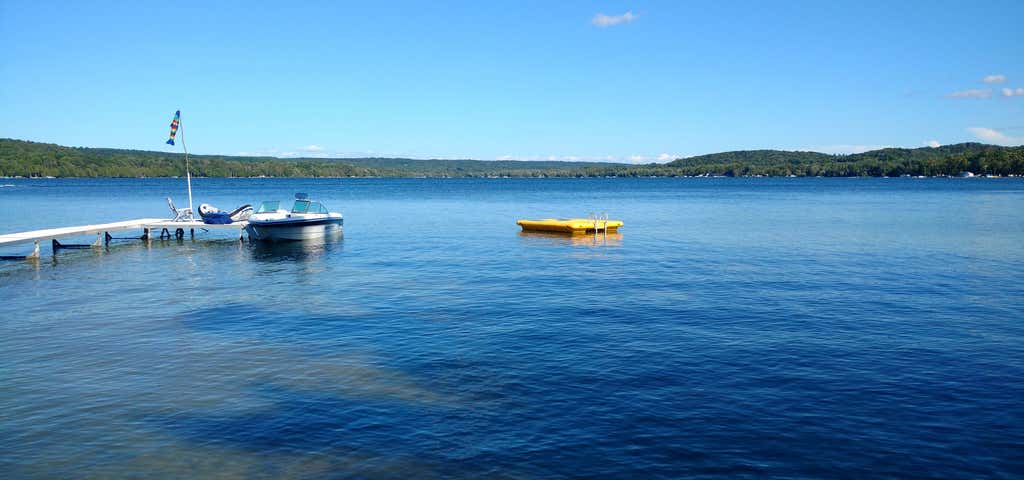 Phillips Point - Bellaire / Intermediate Lake Cottages, Bellaire ...