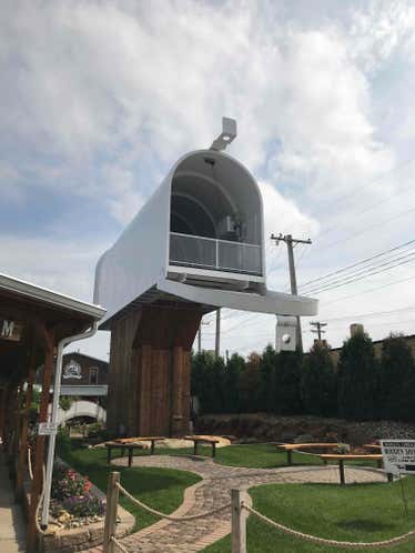 Photo of World's Largest Mailbox | Roadtrippers