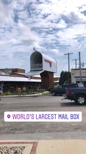 Photo of World's Largest Mailbox | Roadtrippers