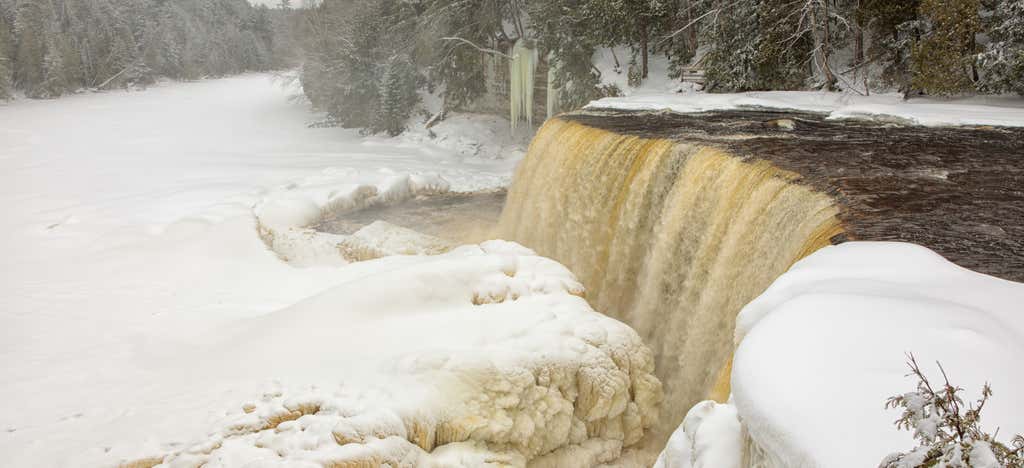 Tahquamenon Byway: Waterfalls, pubs, and forests | Roadtrippers