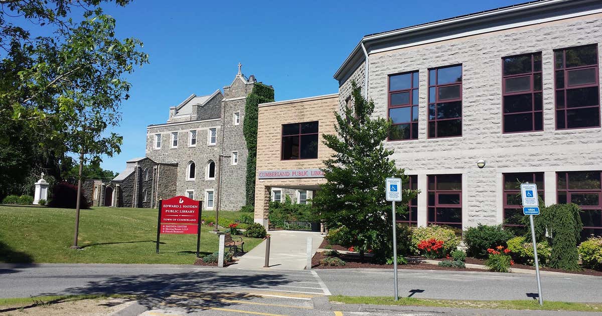 Cumberland Public Library, Rhode Island | Roadtrippers