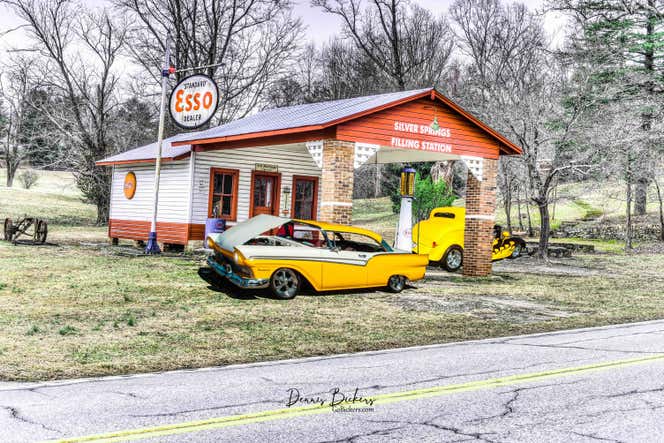 Photo of Old Esso Gas Station | Roadtrippers