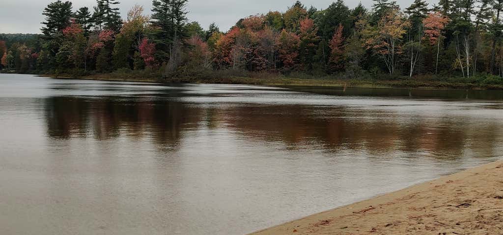 Deer Lake Roadside Park, Michigan | Roadtrippers