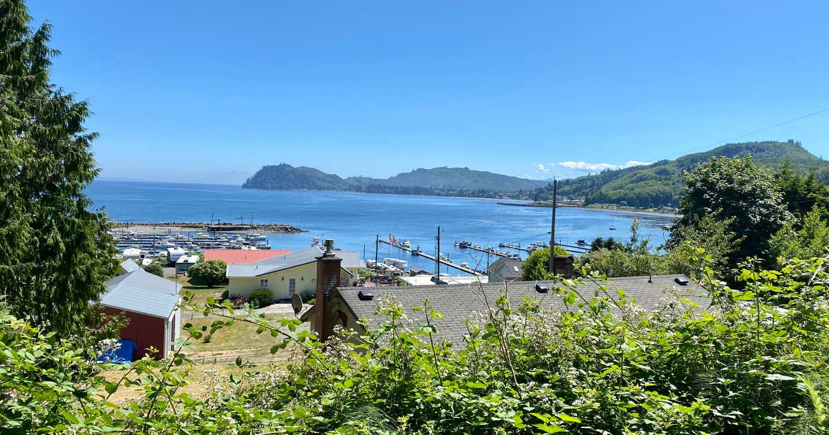 Van Riper's Resort, Sekiu | Roadtrippers