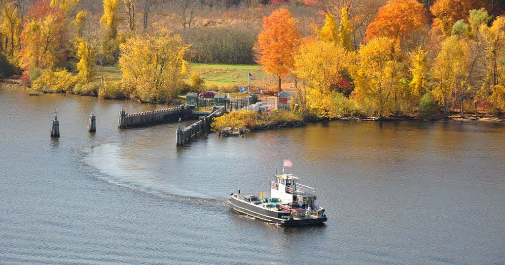 Chester Hadlyme Ferry, Chester | Roadtrippers