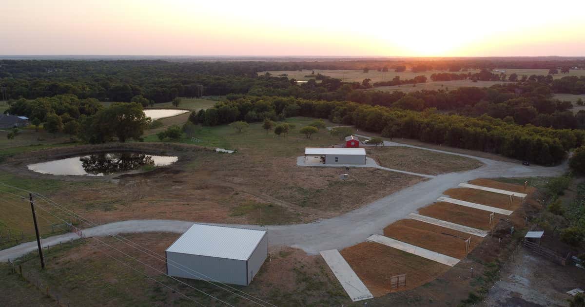 Izzy Bee Ranch & RV, Bryan | Roadtrippers