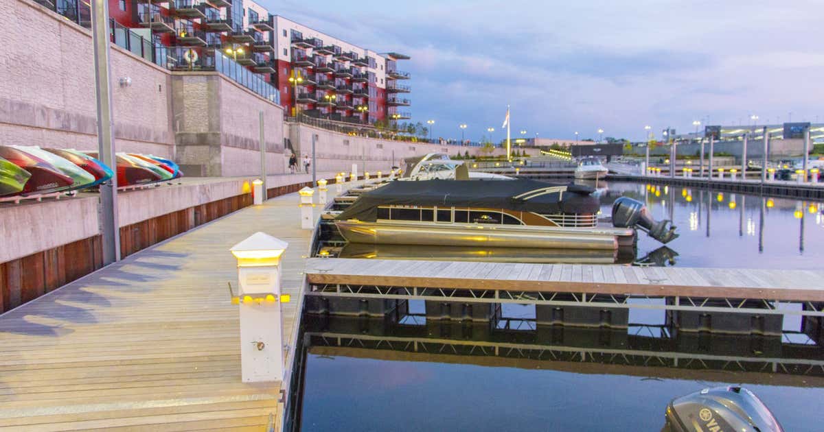 Courtyard by Marriott Schenectady at Mohawk Harbor, Schenectady ...