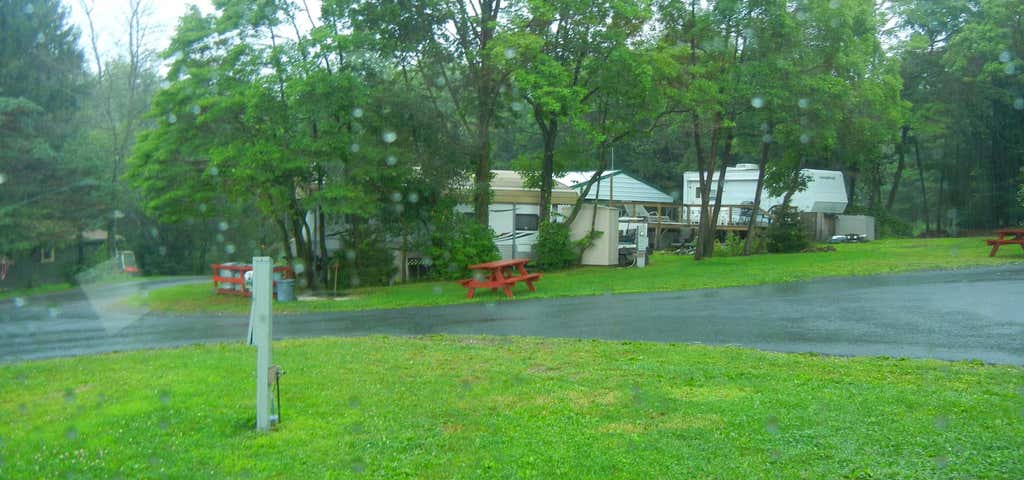 Sunny Rest Lodge, Palmerton | Roadtrippers