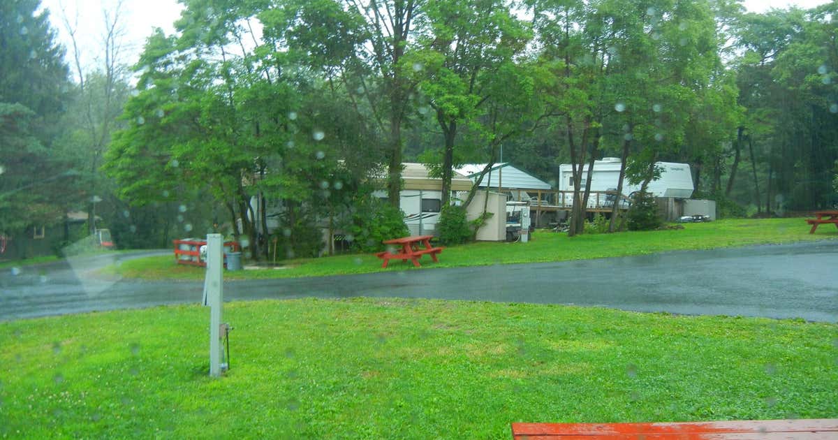 Sunny Rest Lodge, Palmerton | Roadtrippers