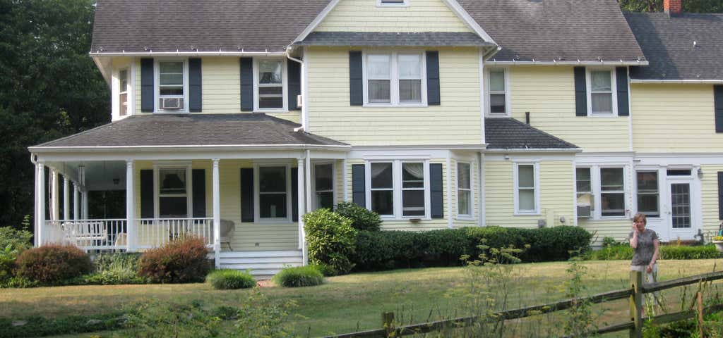 Strathmore House B & B, Quicksburg | Roadtrippers