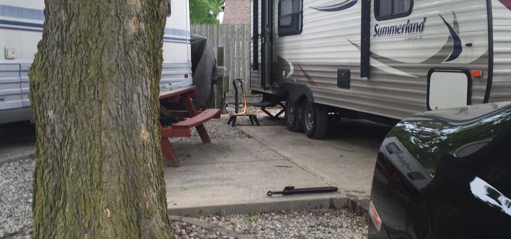 Indy Lakes Campground, Indianapolis | Roadtrippers