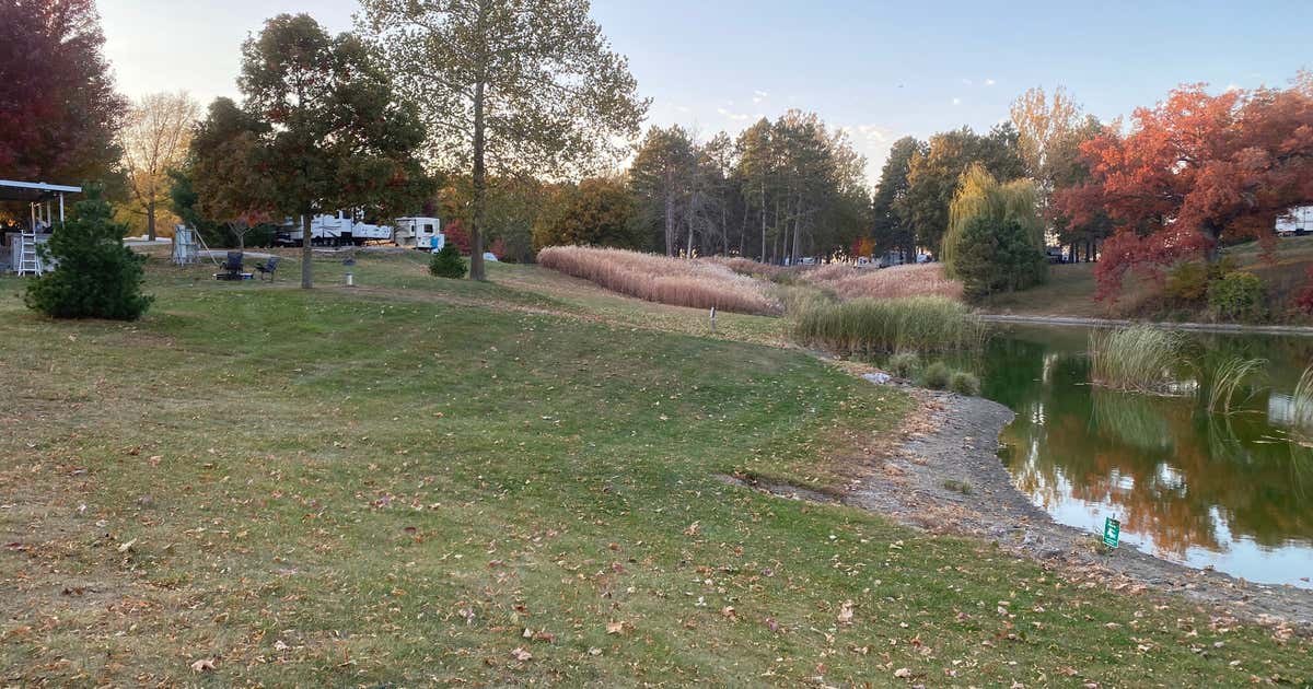 River Oaks RV Park, Hartford | Roadtrippers