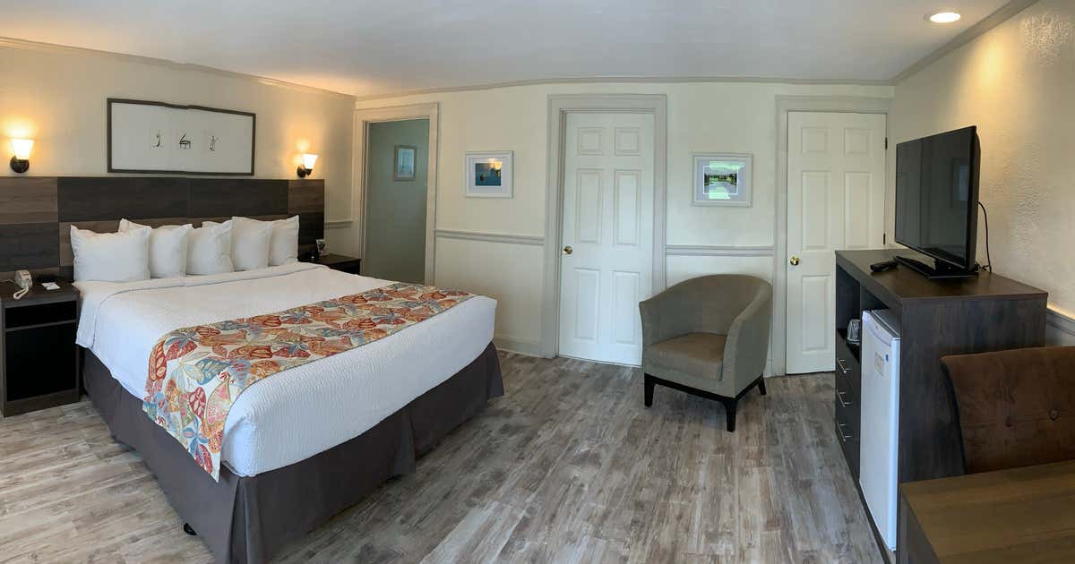 Eagle Wing Inn - Cape Cod, Massachusetts | Roadtrippers