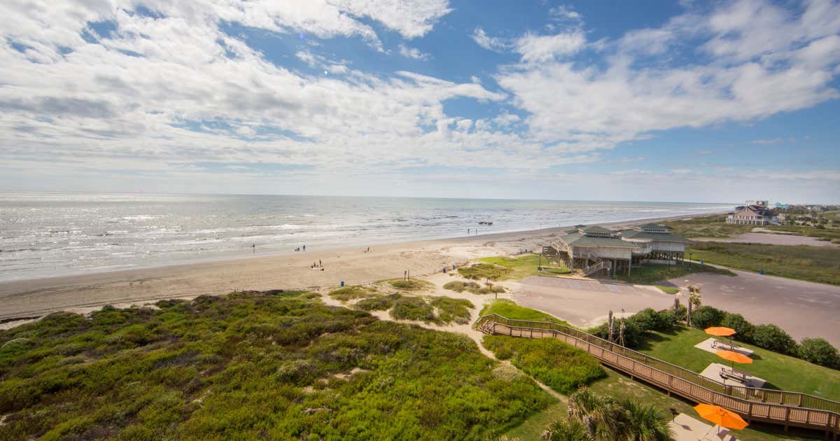Holiday Inn Club Vacations Galveston Beach Resort, Galveston | Roadtrippers