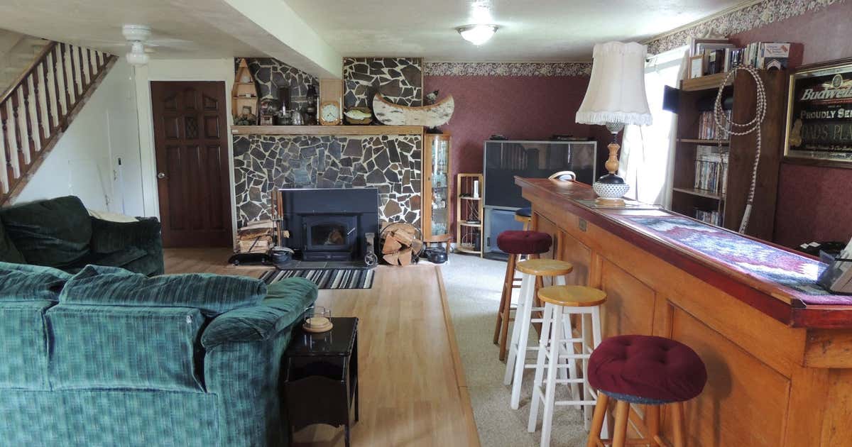 Foster Lake Inn, Foster | Roadtrippers