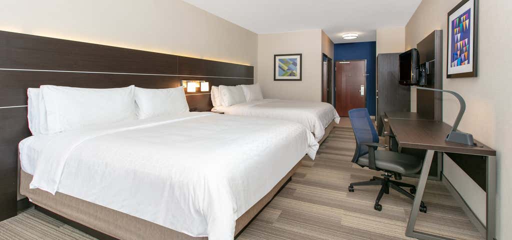 Holiday Inn Express & Suites Elgin By Ihg, Elgin | Roadtrippers