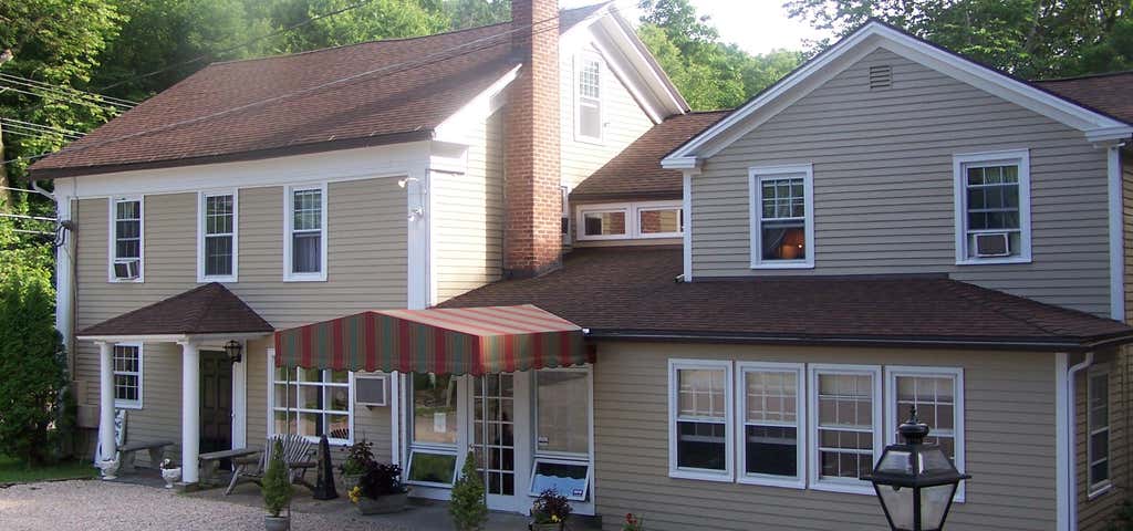 The Cornwall Inn, Cornwall | Roadtrippers