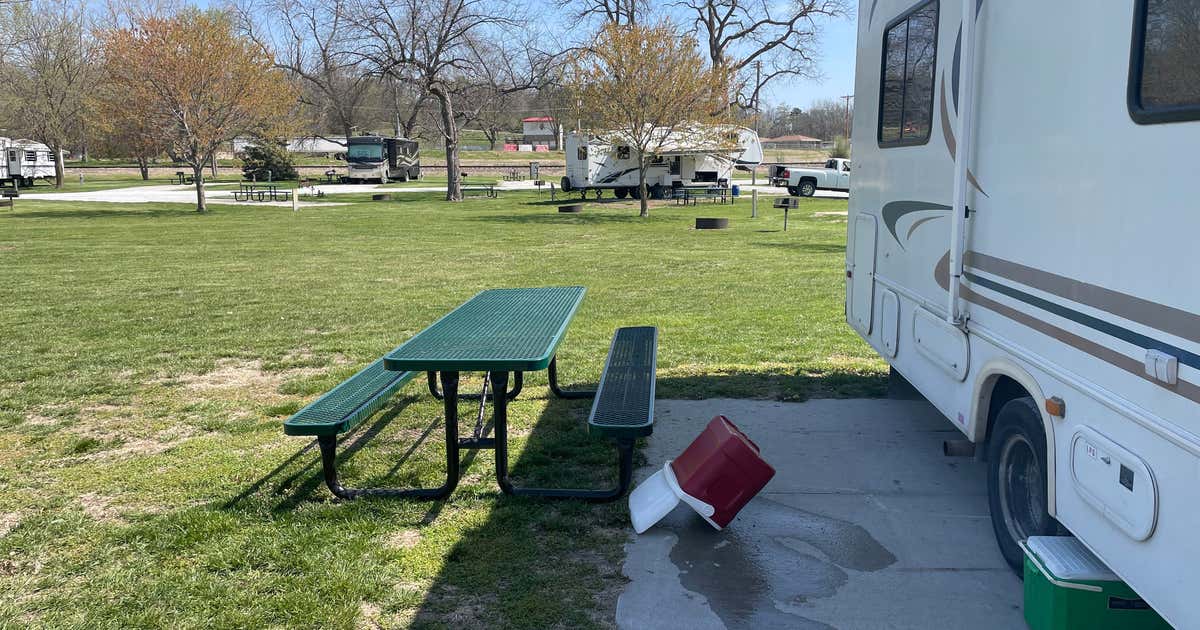 Weeping Water Campground, Weeping Water | Roadtrippers