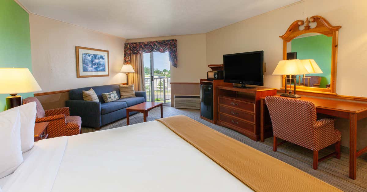 Apple Tree Inn, SureStay Collection by Best Western, Petoskey ...