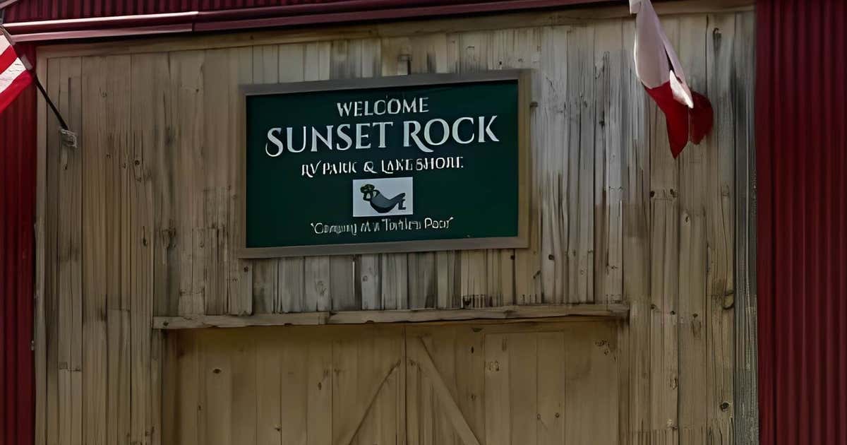 Sunset Rock Rv Park & Lake Shore, Isle La Motte | Roadtrippers