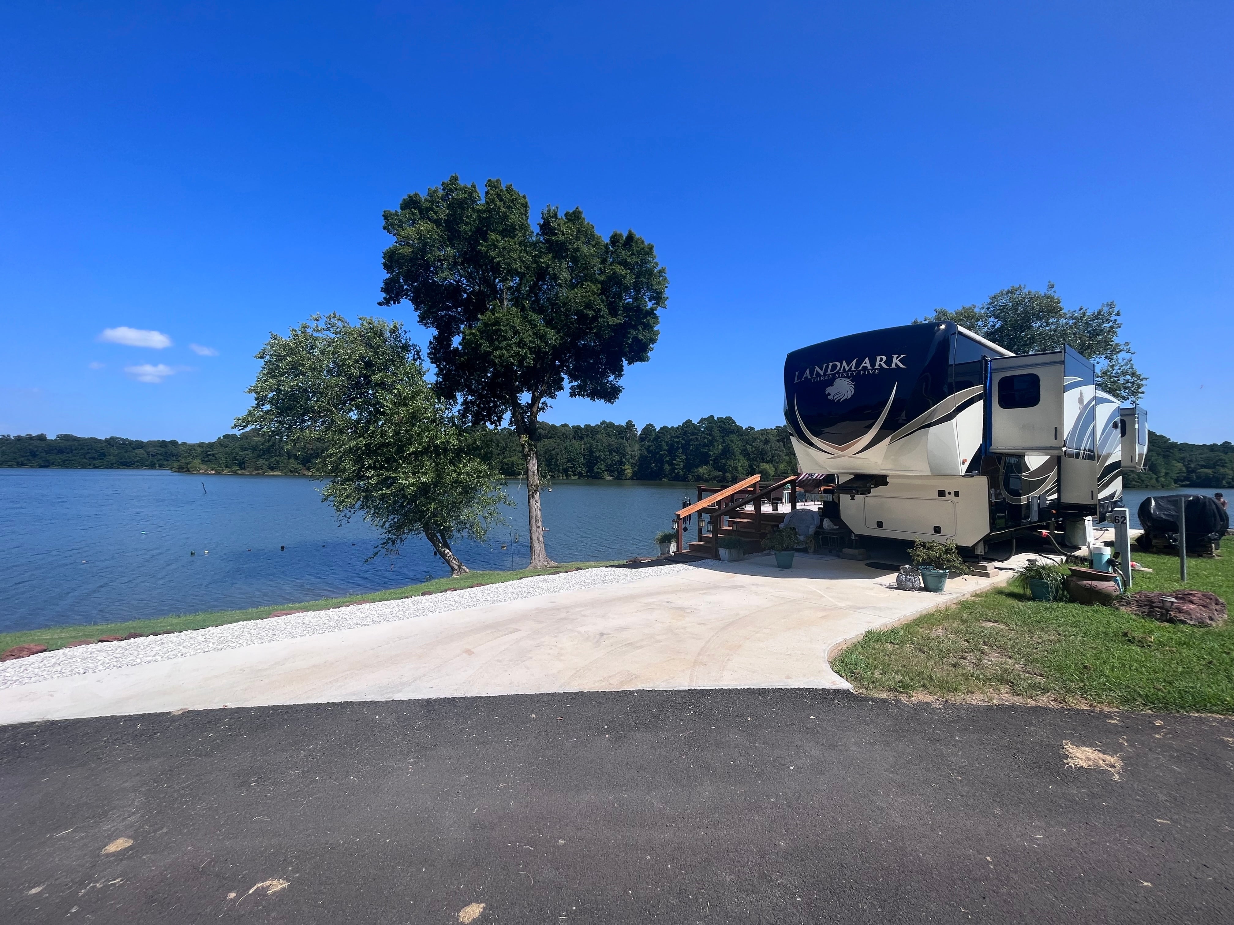 Big Al's Barefoot Bay Marina & RV Resort, Pittsburg | Roadtrippers