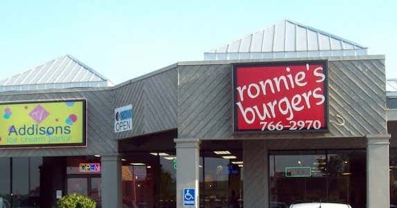 Ronnie's Burgers, Wichita Falls | Roadtrippers