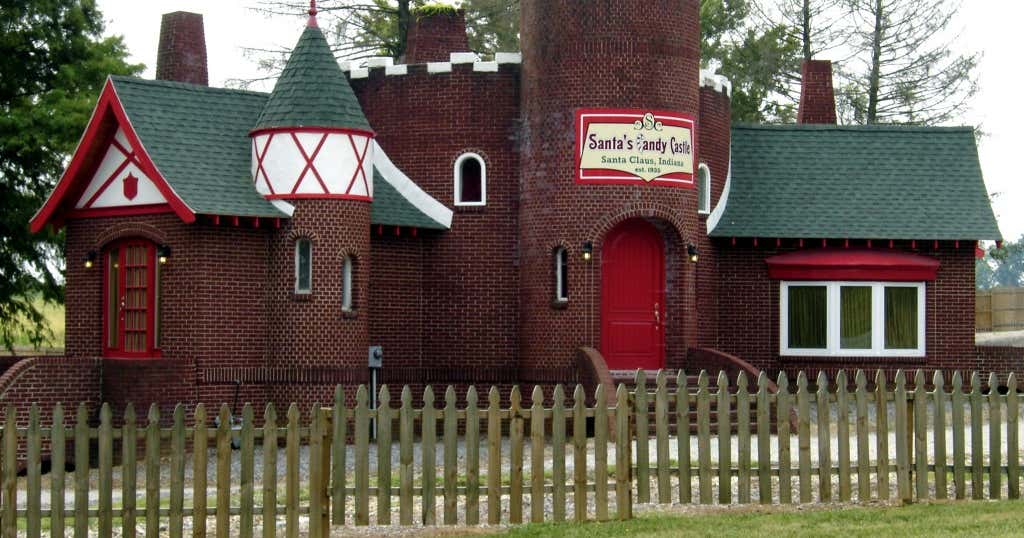 Santa's Candy Castle, Santa Claus | Roadtrippers