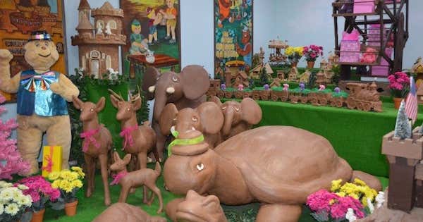 Daffin's Chocolate Kingdom, Sharon | Roadtrippers