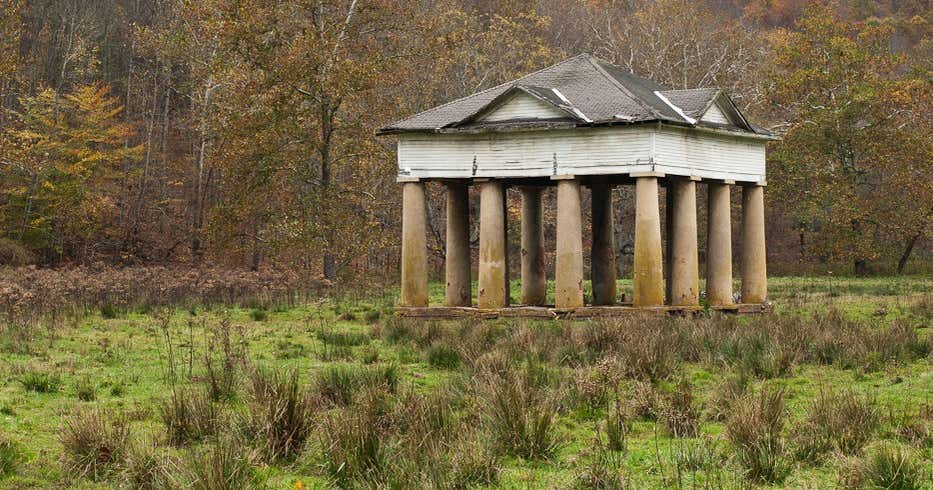 Blue Sulphur Springs Pavillion, Alderson | Roadtrippers
