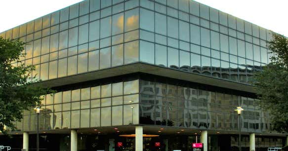 C. T. Bauer College of Business, Houston | Roadtrippers