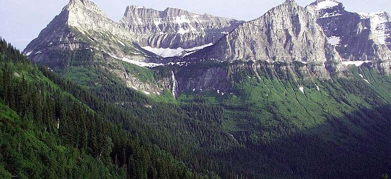 The Ultimate Guide To Glacier National Park | Roadtrippers