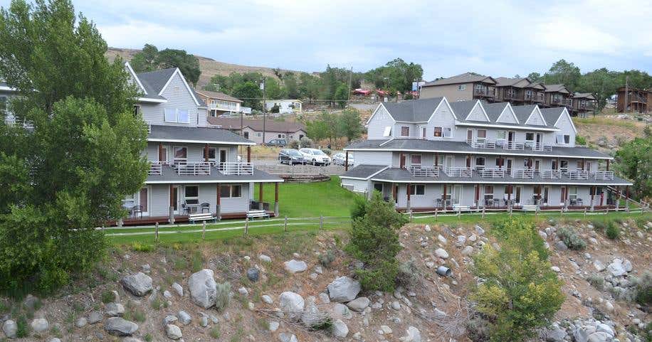 Yellowstone's Absaroka Lodge, Gardiner | Roadtrippers